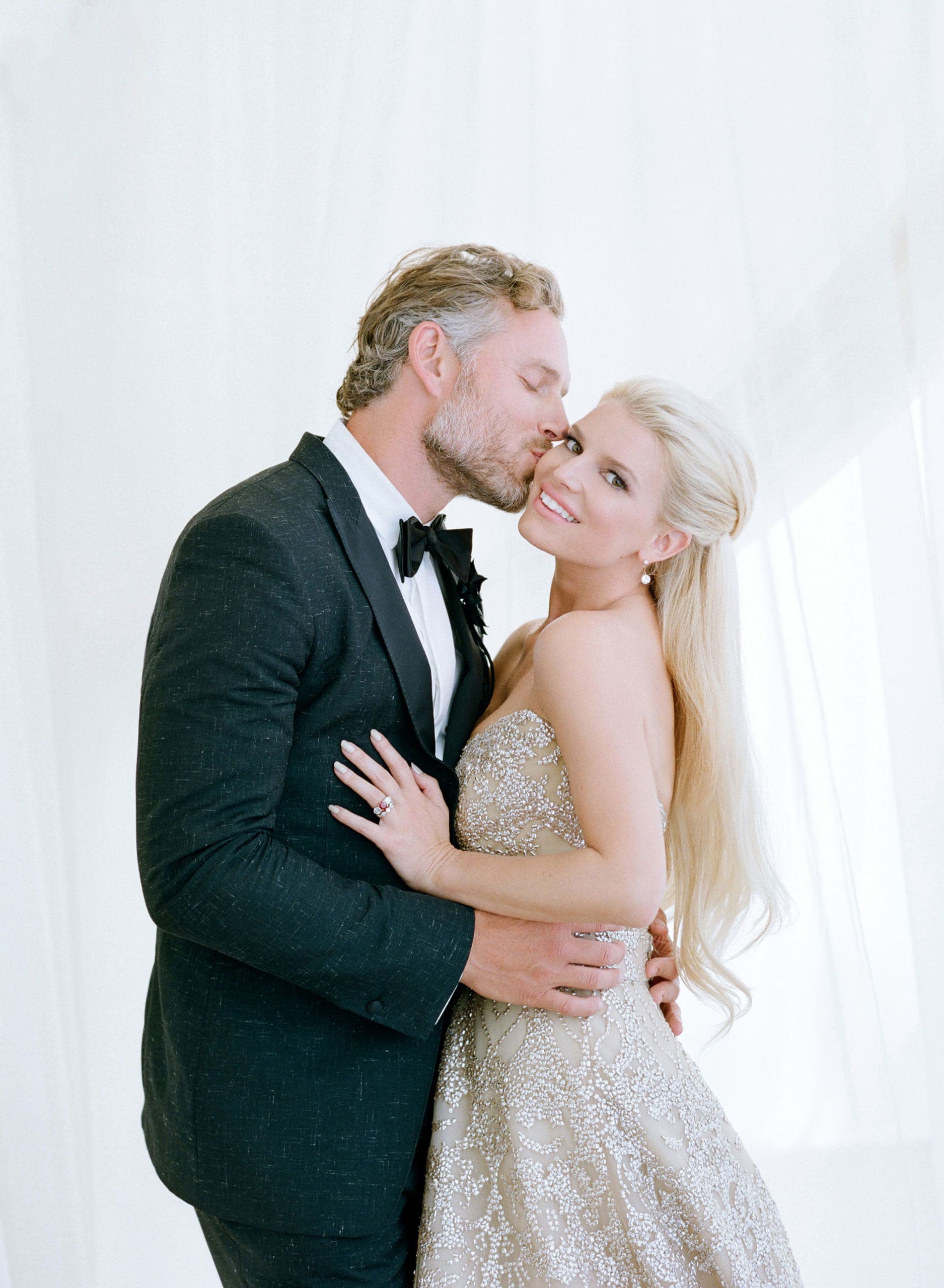 Wedding Photographer Elizabeth Messina on Capturing Love with ...