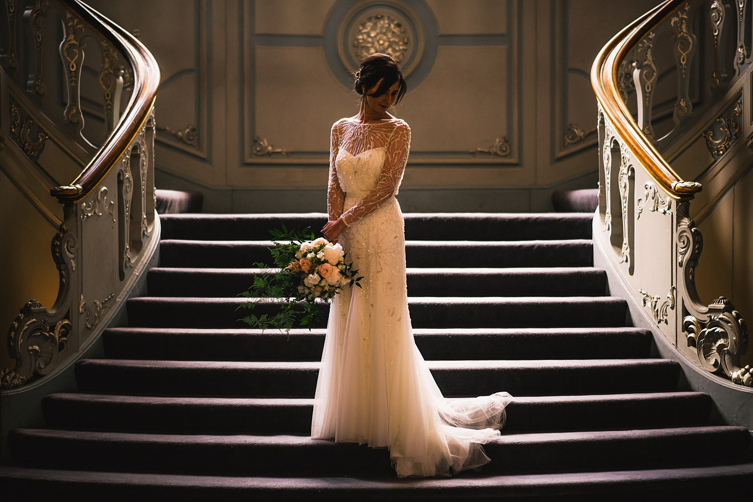 9 Ways to Balance Natural Light and Dark Shadows Before a Wedding ...