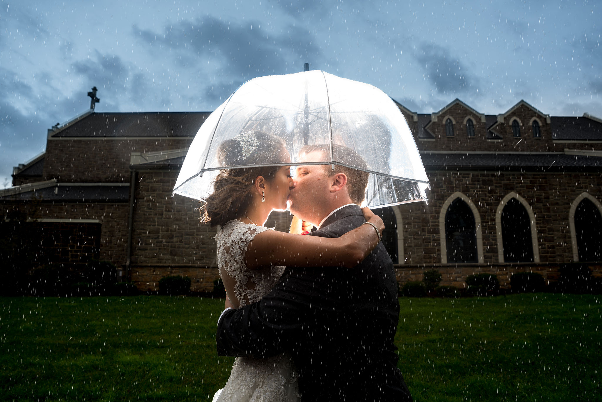 How to Freeze Rain with Off-Camera Flash | Rangefinder